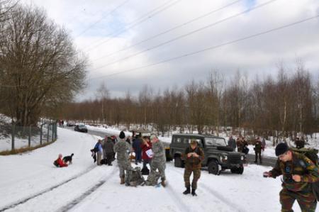 Encore des photos de la Marche commémorative de la 82ème Airborne (La ...