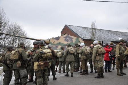 Encore des photos de la Marche commémorative de la 82ème Airborne (La ...