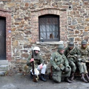 Encore des photos de la Marche commémorative de la 82ème Airborne (La ...